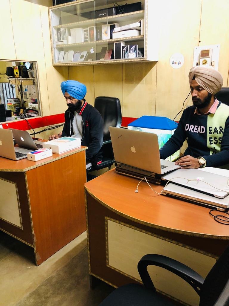 Apple Repair Center Noida | iPhone, MacBook, iMac, iPad Repair in Noida